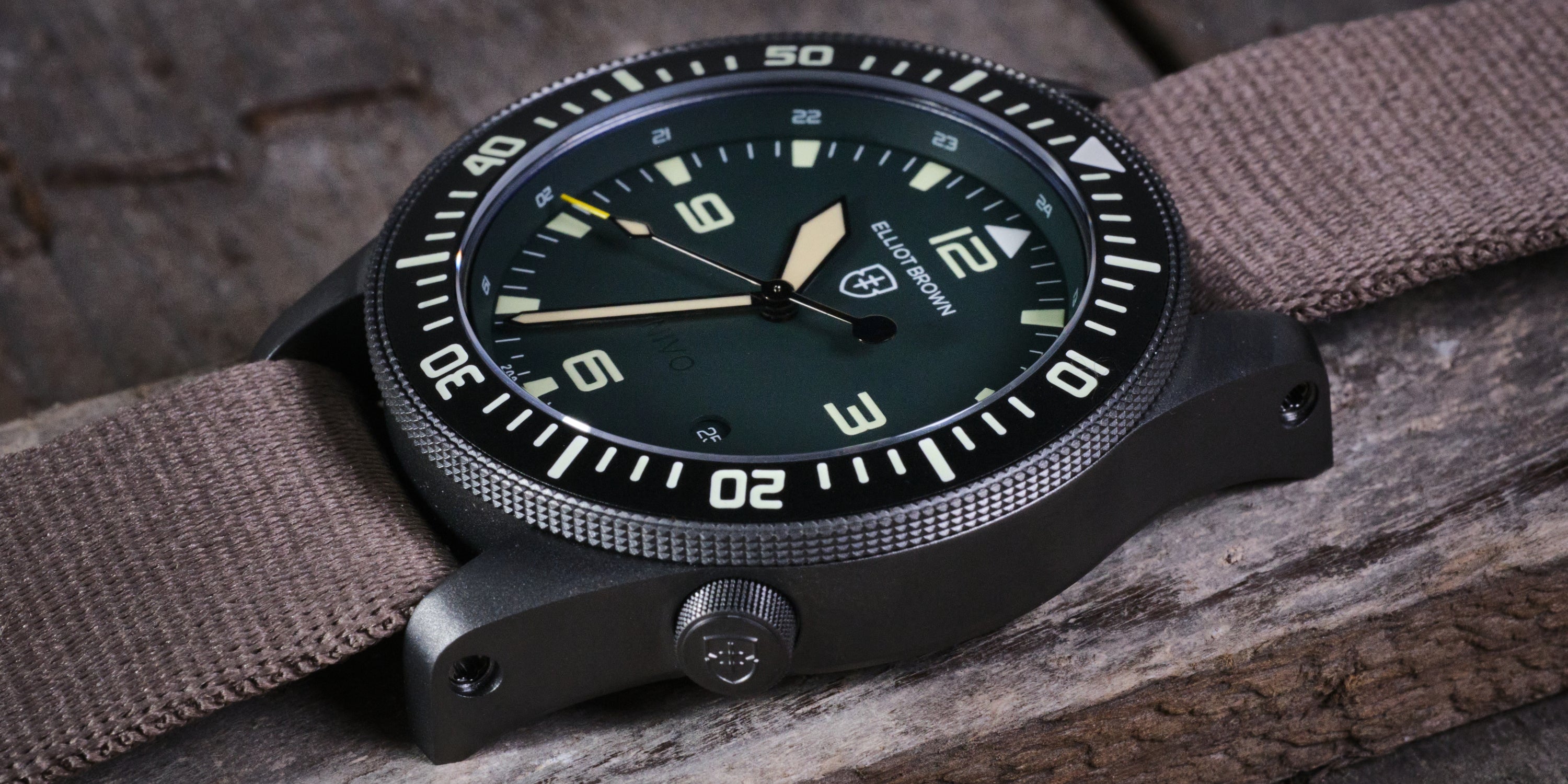 Elliot Brown Holton NIVO Review | WatchGecko