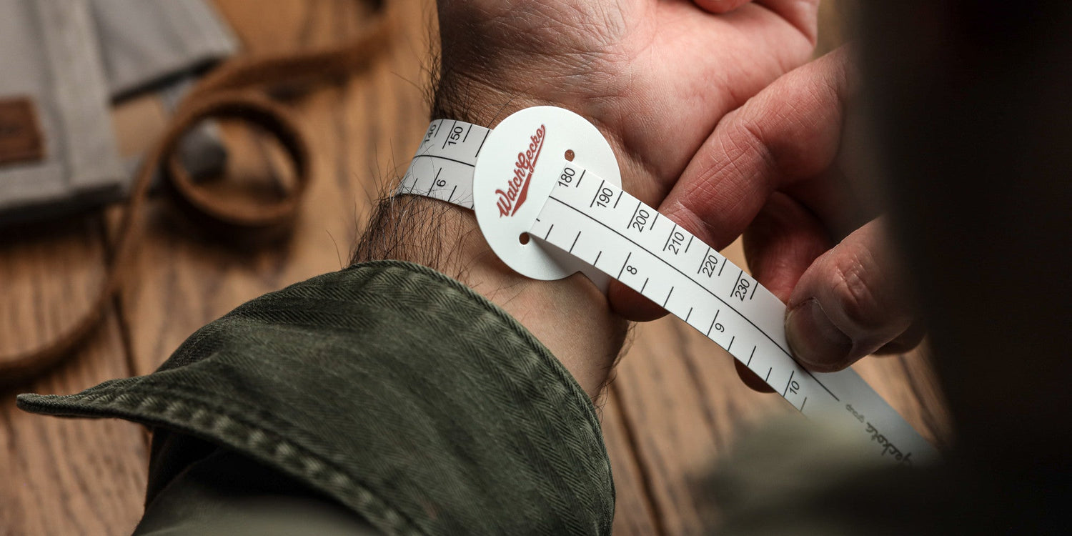 How To Measure Your Wrist Size | WatchGecko