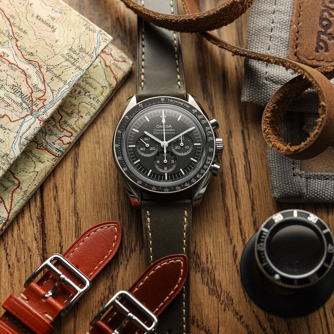 Brixham Flat Leather Watch Strap - Classic Patina Green | WatchGecko