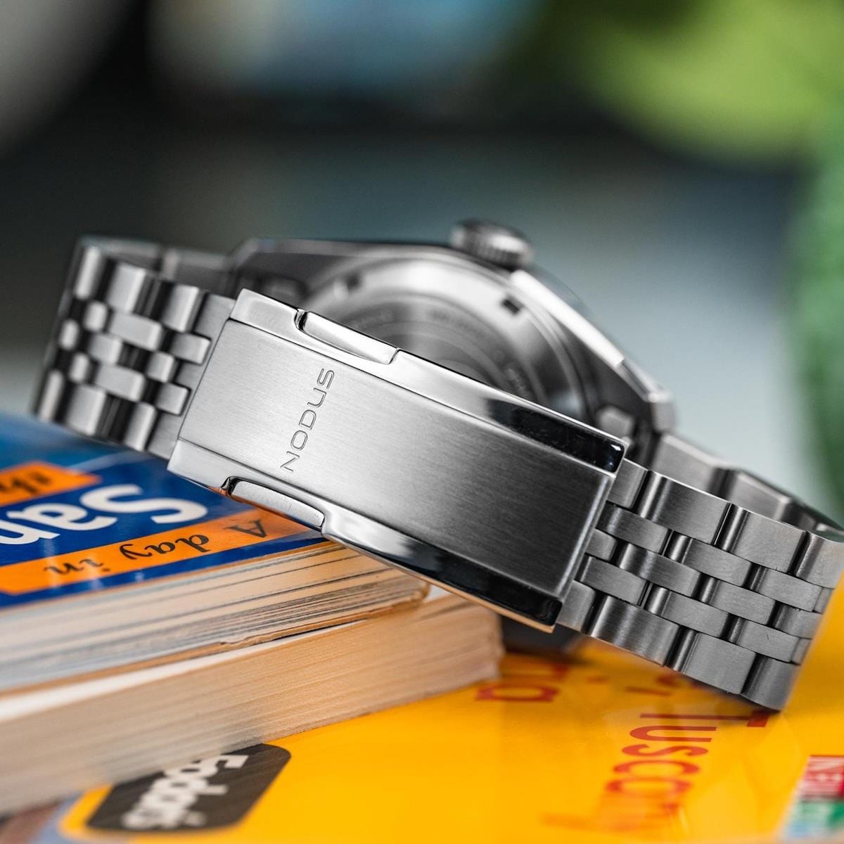 NODUS Sector GMT - Metro - Pentalink Bracelet | WatchGecko