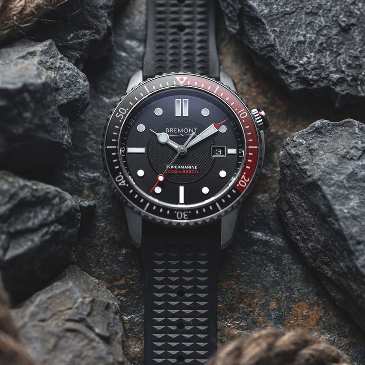 Seacroft Waffle Rubber Dive Watch Strap - Black | WatchGecko