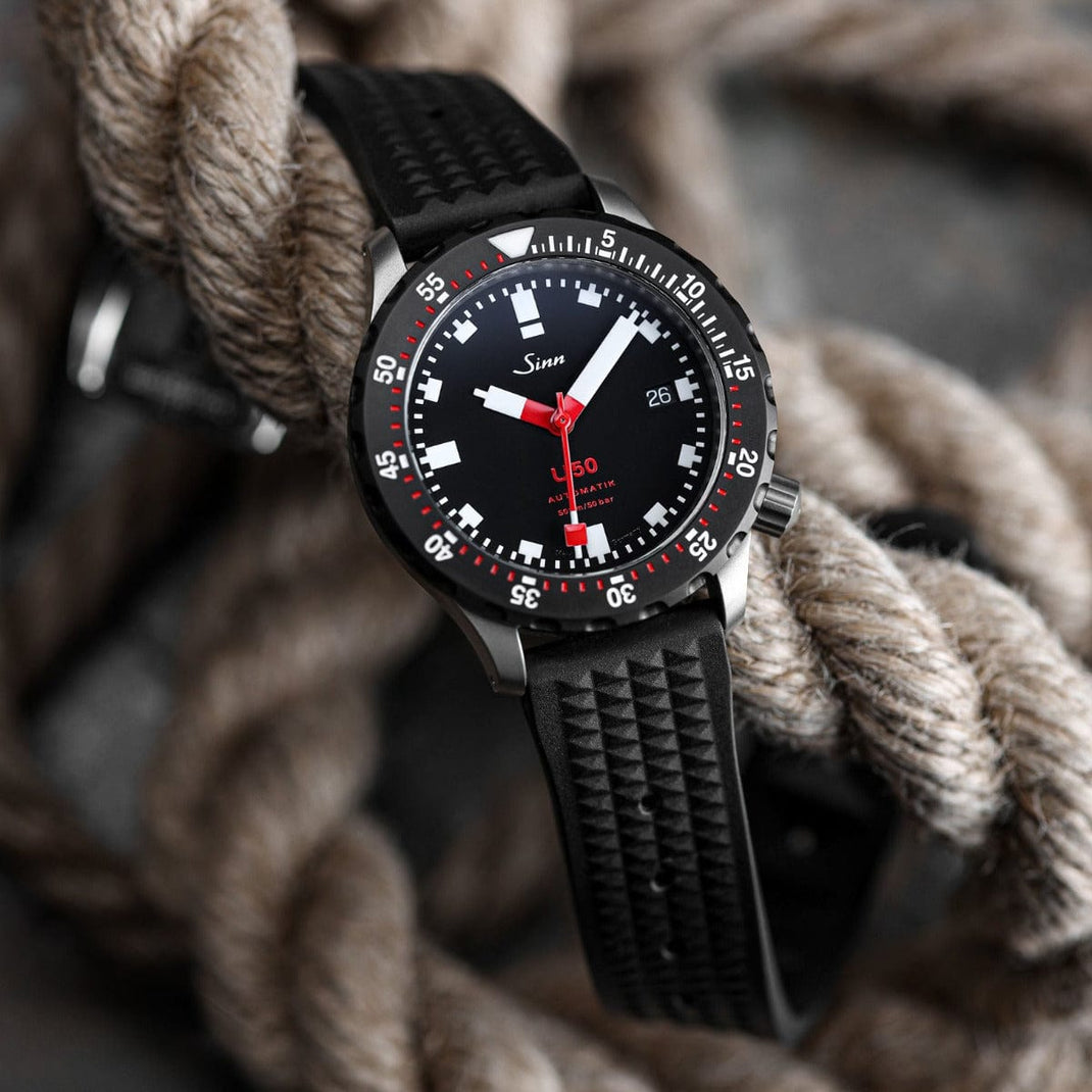 Seacroft Waffle Rubber Dive Watch Strap - Black | WatchGecko