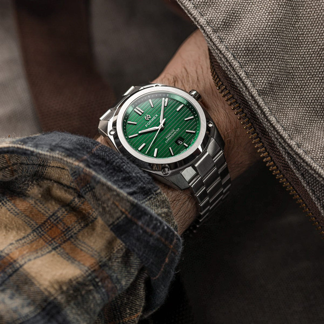 FORMEX Essence FortyThree Automatic Chronometer - Green | WatchGecko